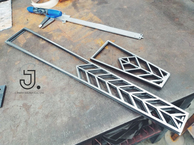 Charming September 2019 – J. Metal Solution