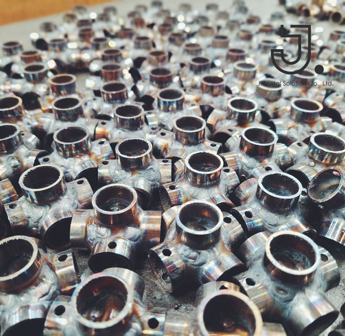 J. Metal Solution